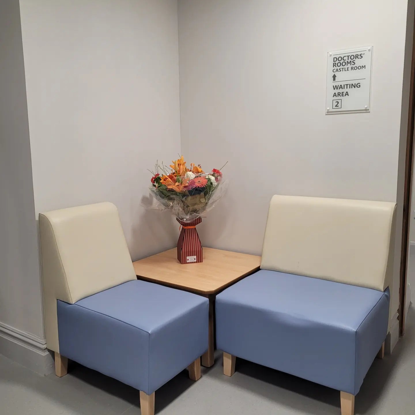 Modular Seating | Modular Chairs – J&L Healthcare Furniture